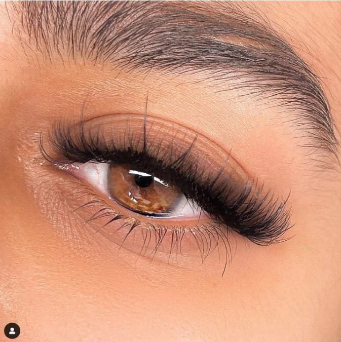 Russian Volume Lashes: From Natural To Glamorous